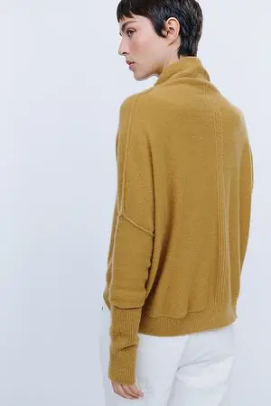 PILCRO 100% Cashmere Turtleneck Sweater - Camel