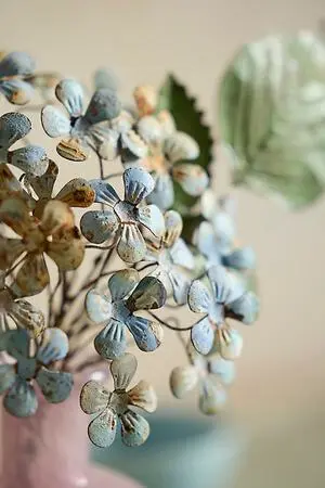 TERRAIN Blue Hydrangea Iron Bunch