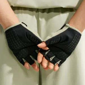 Nike Skims 2.0 Training Gloves