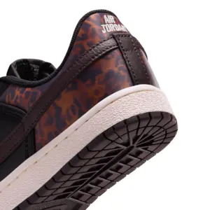 JORDAN Air Skyline Low Shoes