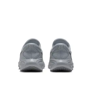 Nike Revolution Easyon Road Running Shoes