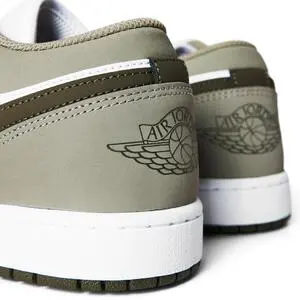Nike Colorblock Low Top Sneaker - No
