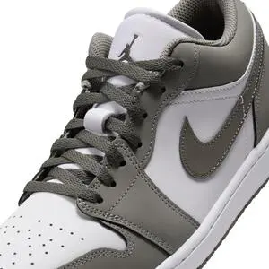 Nike Colorblock Low Top Sneaker - No