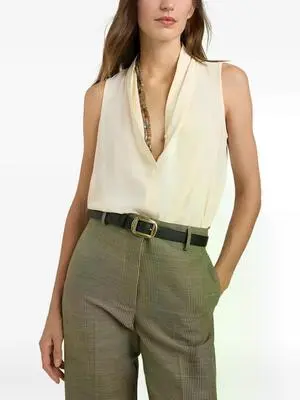 Momoni Kiri Pleated V-neck Top