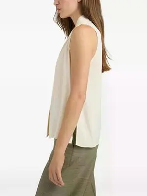 Momoni Kiri Pleated V-neck Top