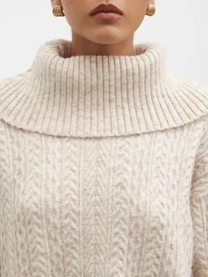 PRETTY LAVISH Blossom Cable Knit Roll Neck Jumper