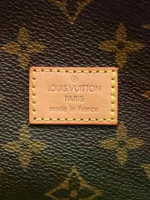 LOUIS VUITTON 2004 Monogram Saumur 30 Crossbody Bag
