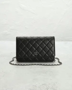 FWRD RENEW Chanel Lambskin Classic Wallet On Chain