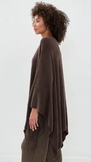 Barefoot Dreams Ccl Weekend Wrap