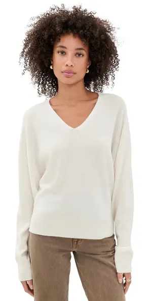 Theory Relaxed V Neck Cashmere Sweater - Ivory