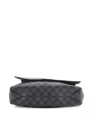 LOUIS VUITTON District Messenger Bag Damier Graphite Mm Crossbody Bag