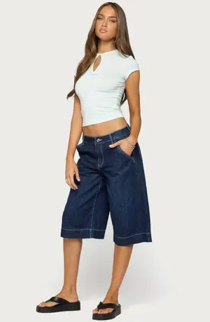 EDIKTED Posea Twist Keyhole Cutout T-shirt