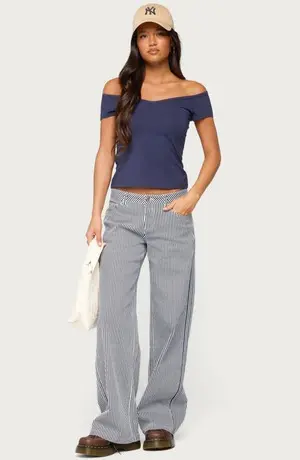 EDIKTED Calie Off The Shoulder V-neck Top
