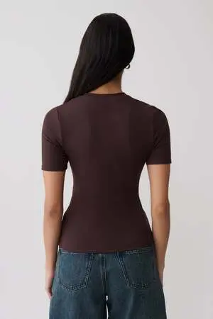 Meshki Janelle High V Neck Short Sleeve Top