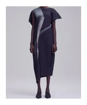 Issey Miyake Hands Of Lover Pleats