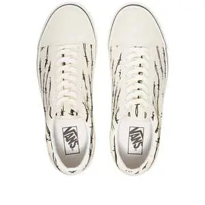 VANS Barbed Wire Low Upper Board Shoes - White
