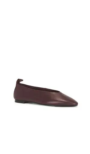 Steve Madden Swanky Flat In Burgundy