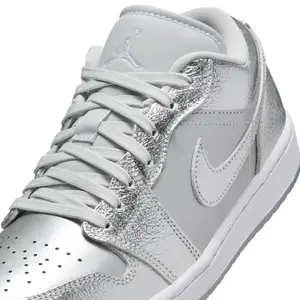 JORDAN Air 1 Low Se Shoes - Grey