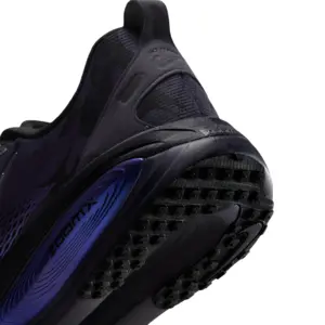 Nike Vomero 18 Road Running Shoes