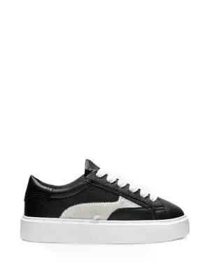 RETERNITY Le Promeneur Pebble-effect Sneakers