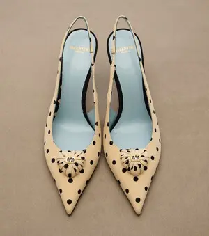 Valentino Garavani Cœur Royal Polka-dot Slingback Pumps - Beige