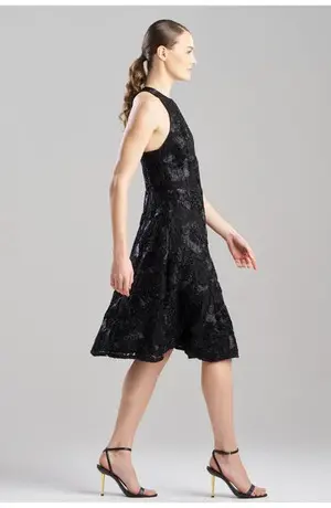 Natori 3d Lace V Neck Sheath Dress