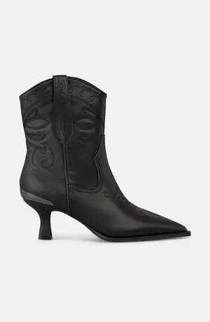 ALMA EN PENA Embroidered Ankle Boot - Black