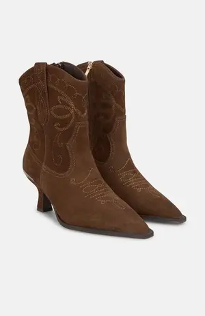 ALMA EN PENA Embroidered Ankle Boot - Camel