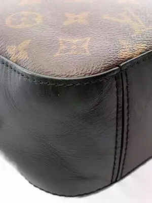 LOUIS VUITTON 2019 Saint-onge Monogram 2-way Shoulder Bag - Brown