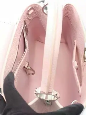 LOUIS VUITTON 2019 Bb Capucines Leather Handbag