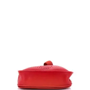 Hermès Evelyne Bag Gen Iii Clemence Gm - Red