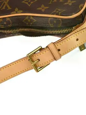 LOUIS VUITTON 2005 Monogram Pochette Croissant Shoulder Bag