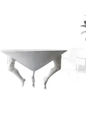 REBIRTH CERAMICS Gambe Centerpiece