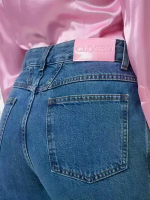 Closed Pedal Pusher Jeans