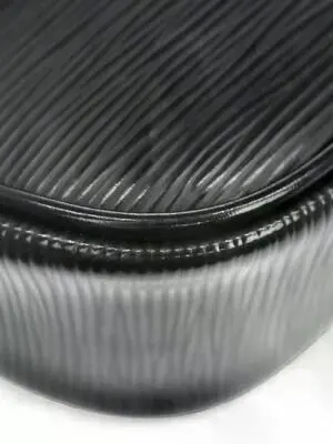 LOUIS VUITTON 2012 Epi Pochette Montaigne Shoulder Bag