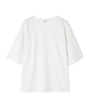 ST. AGNI Minimalist T-shirt