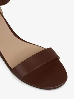 TOM FORD Leather Flat Sandals