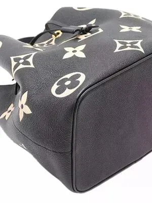 LOUIS VUITTON 2021 Monogram Giant Bicolor Empreinte Neonoe Mm Bucket Bag