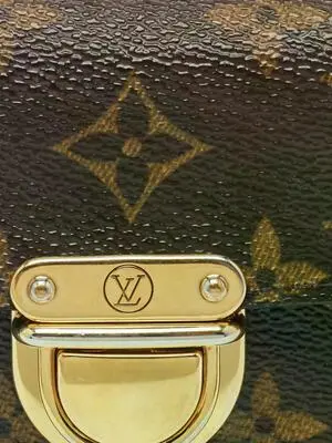 LOUIS VUITTON 2005 Koala Monogram Compact Wallet