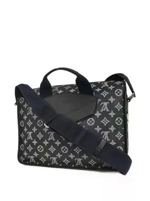 LOUIS VUITTON Monogram Savannah Logo-pattern Messenger Bag