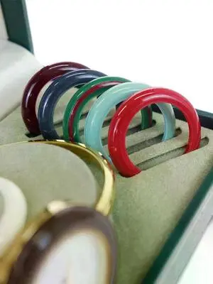 Gucci 11/12 Change Bezel 26mm Watch