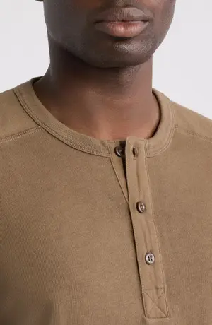 FLINT AND TINDER BY HUCKBERRY Surplus Long Sleeve Henley - Worn Canvas