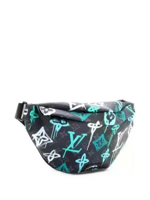 LOUIS VUITTON Discovery Bumbag Graffiti Monogram Eclipse Canvas Belt Bag