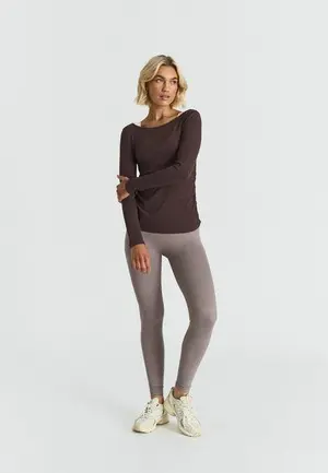 SISTERLY TRIBE Ribbed Long Sleeve Top - Espresso
