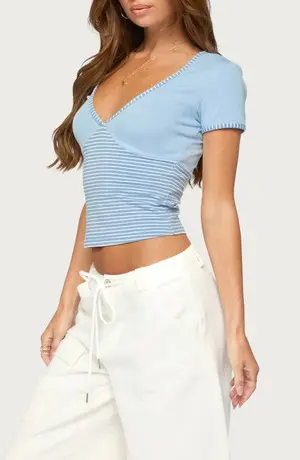 EDIKTED Yanel Striped V-neck T-shirt