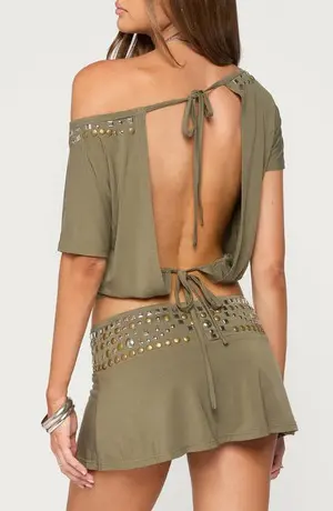 EDIKTED Feeva Studded Backless Off-the-shoulder T-shirt
