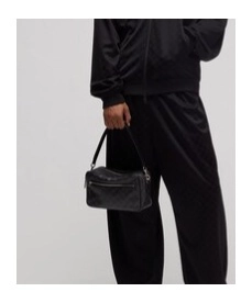 Gucci Essence Classic Small Crossbody Bag
