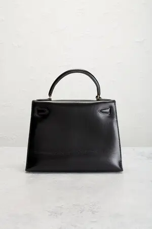 Hermès Box Kelly 28 Sellier Handbag In Black