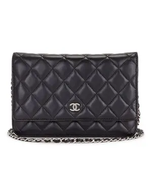 FWRD RENEW Chanel Lambskin Classic Wallet On Chain