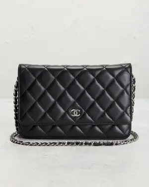 FWRD RENEW Chanel Lambskin Classic Wallet On Chain